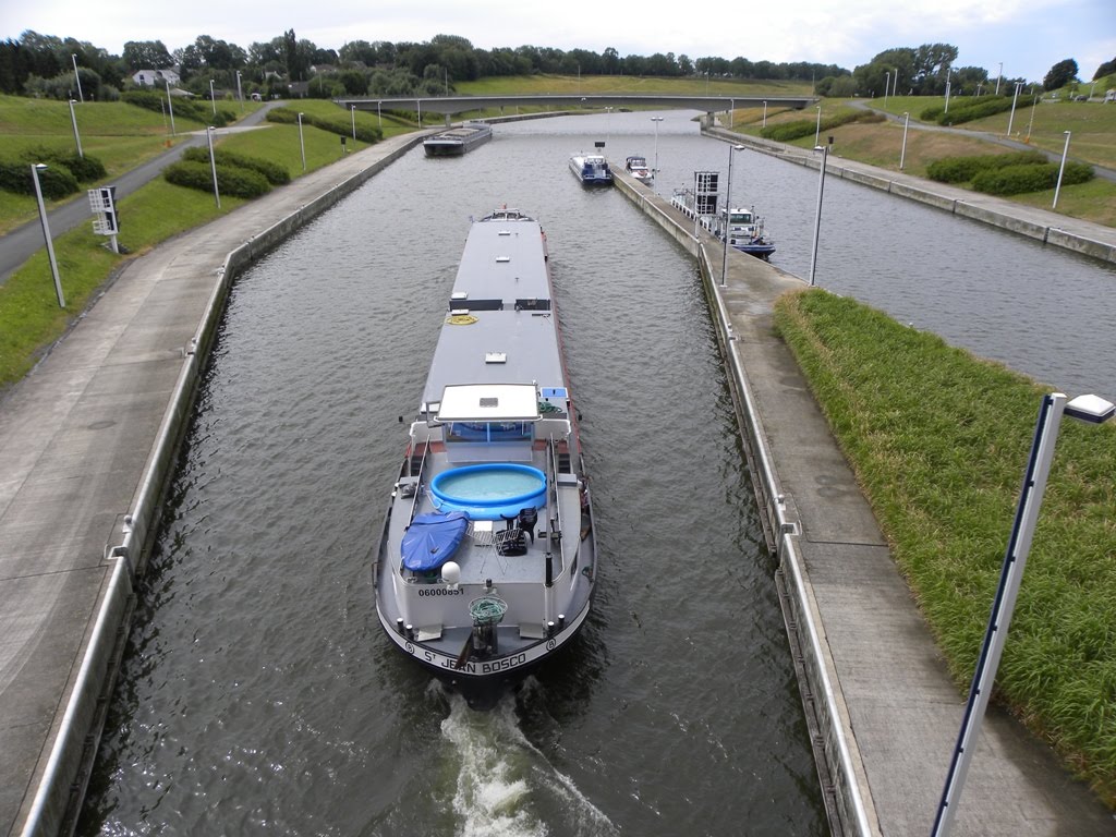 Travellings of Love: The Funicular Boat lift, Strepy-Thieu (Scheepslift)