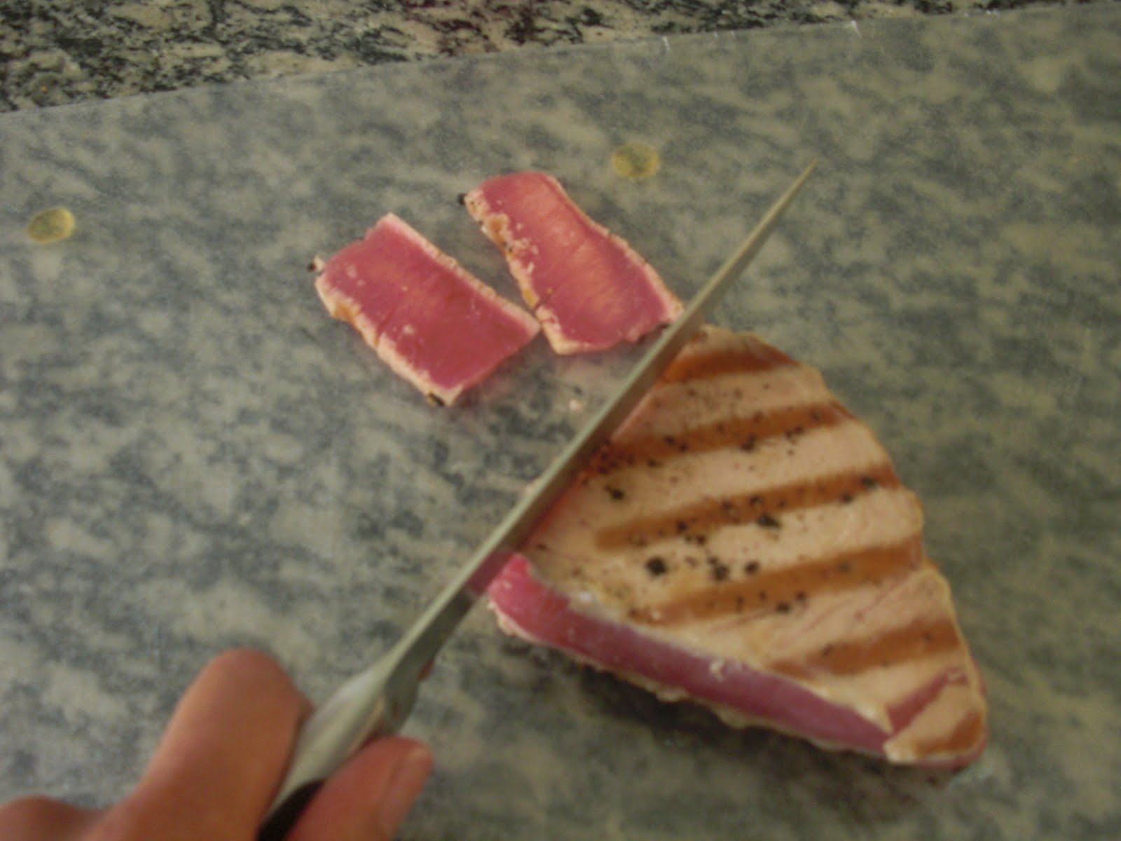 GASTRONOMIA: SASHIMI DE ATÚN SELLADO