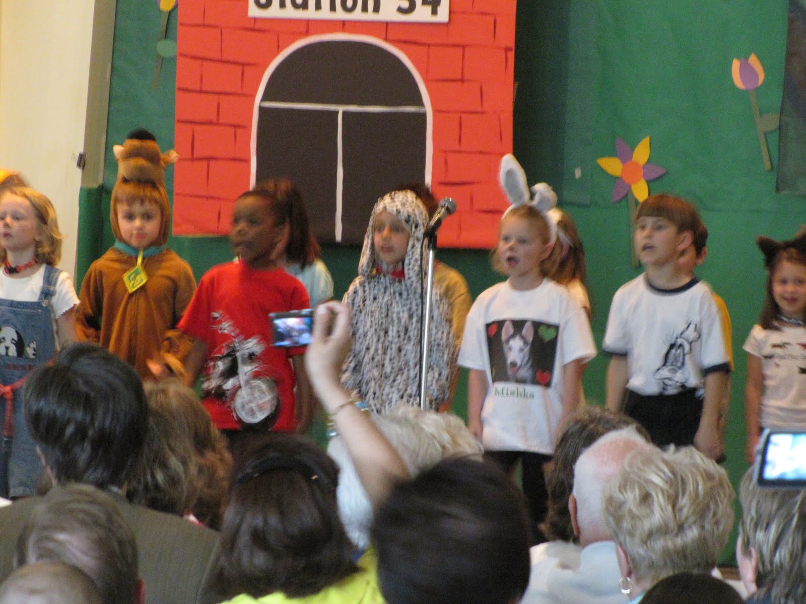 Randomly Riggs: ARF! A Canine Musical