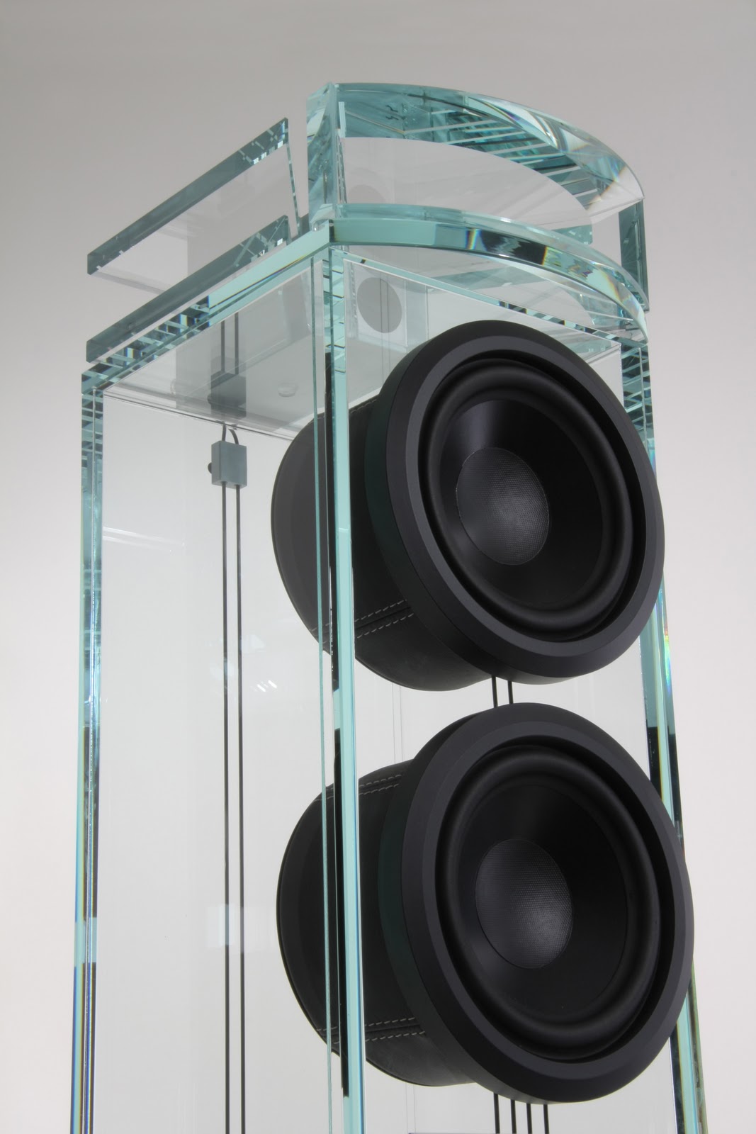 Уникален звук с невидимо присъствие от Waterfall Audio