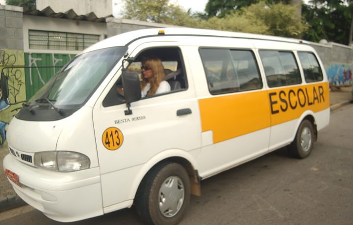 Taiadablog: Cadeirinha vai se tornar obrigatória em van escolar