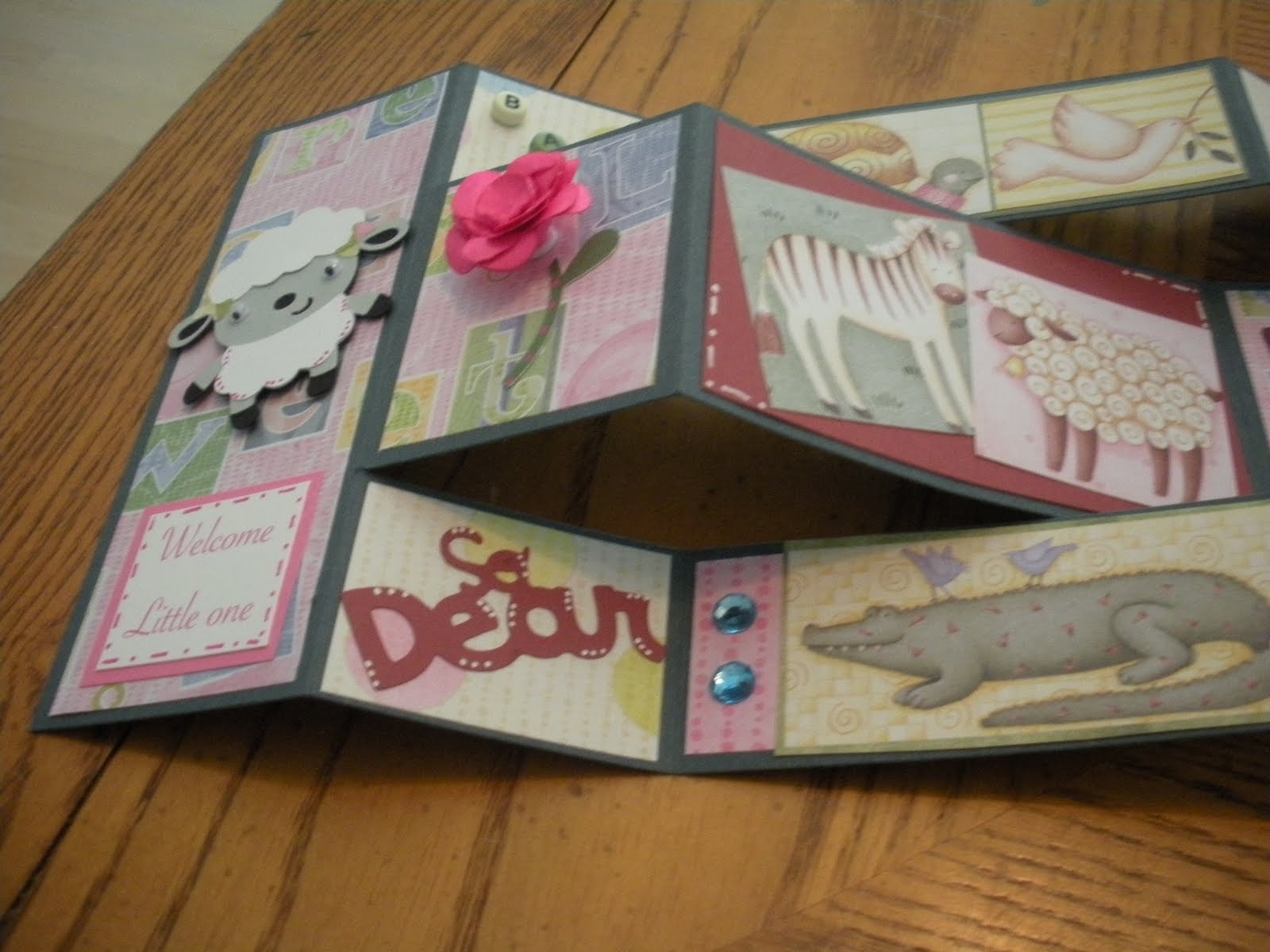 Funky Cards: Tri-fold Shutter Card:)