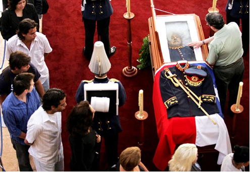 Chile-Pinochet-Nuestro: FUNERAL Y DESPEDIDA