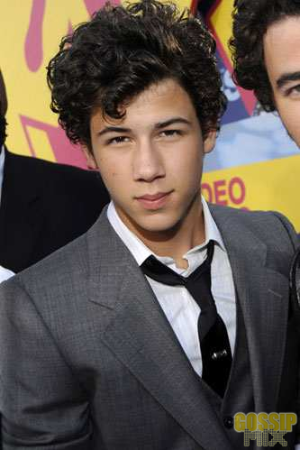 Nick Jonas with a long hair wig! | Gossip Mix - Celebrity News, Photos ...