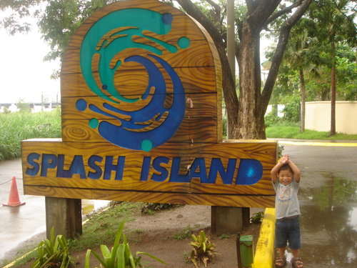 ohmski's travel blog: Perstaym ko sa SPLASH ISLAND