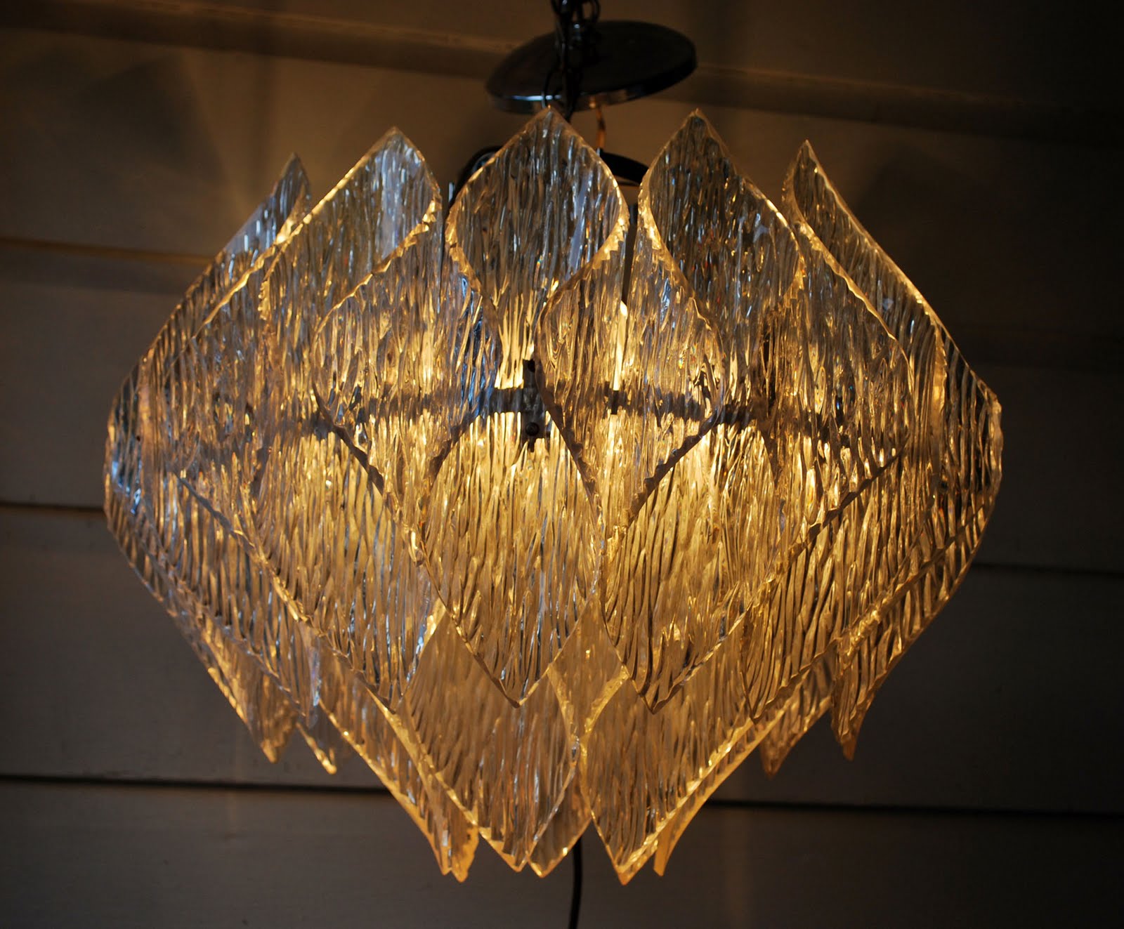 junk2funk: Vintage Lucite Chandelier