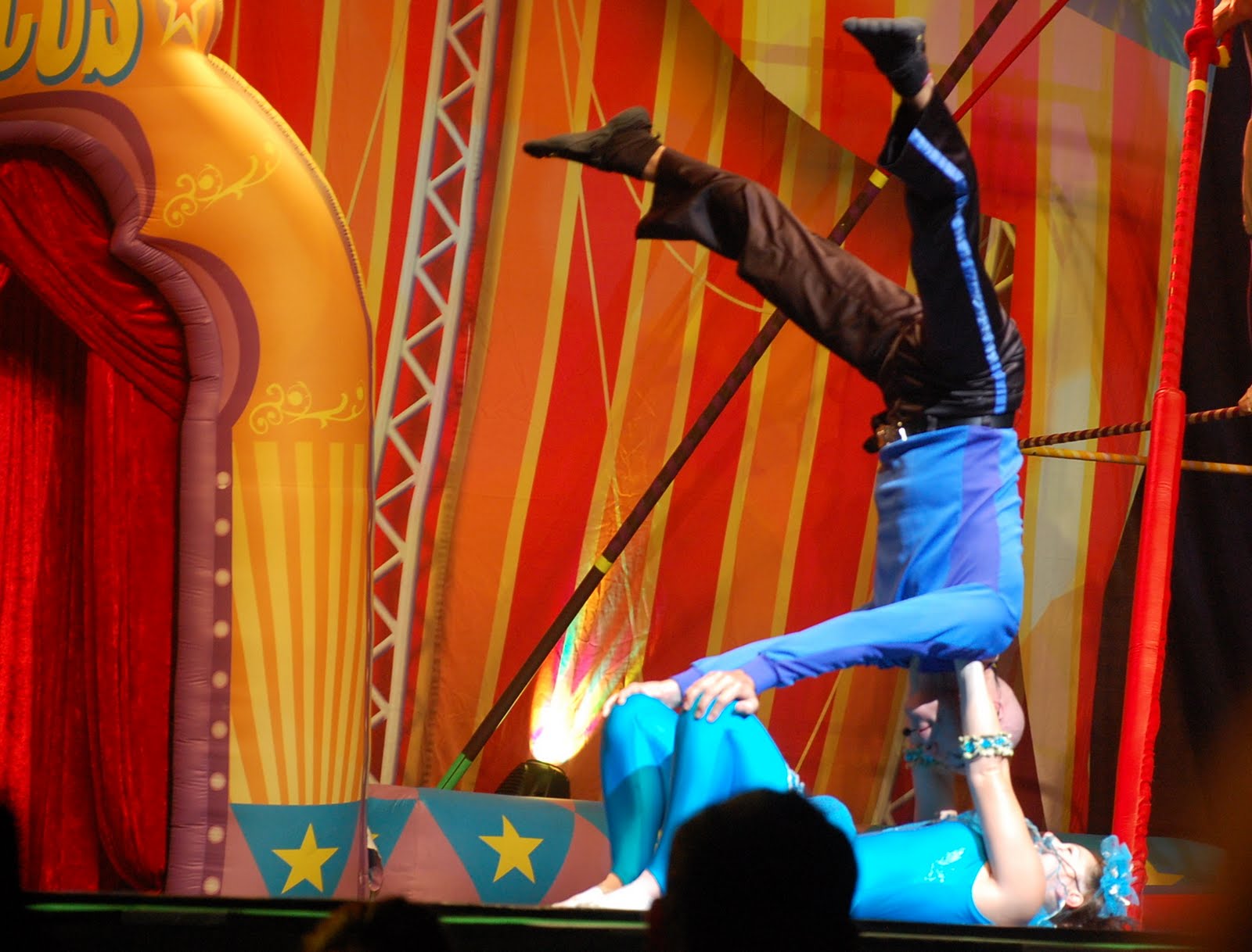 Long Island Mom x 2: The Wiggles Wiggly Circus Live! Review...