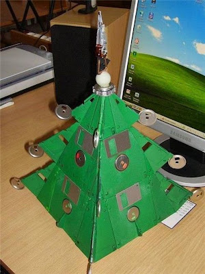 Simply Creative Photographer: Toys Made From Computer Parts