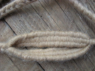 slingnstones: wool sling
