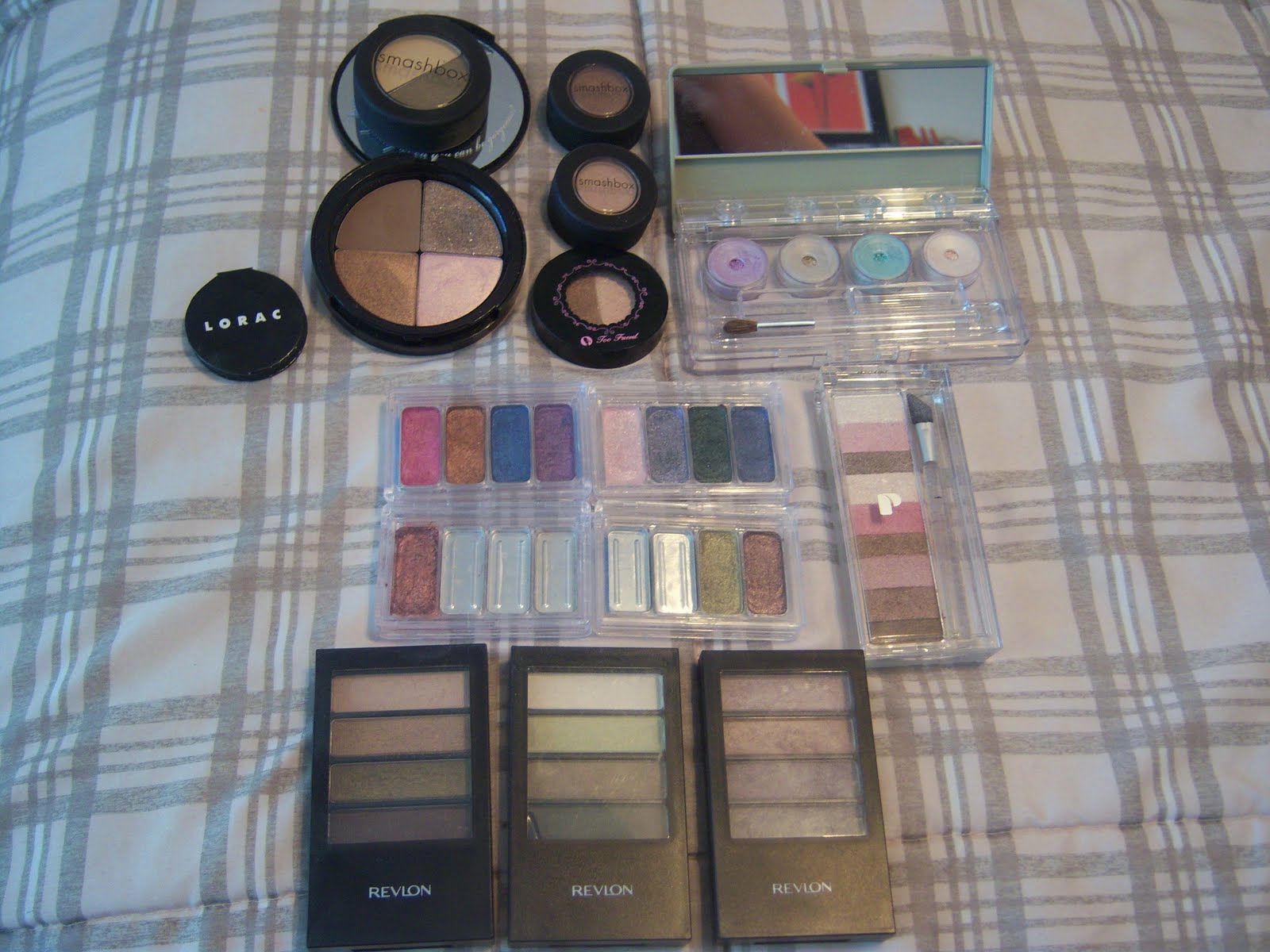 MAKEUP IS A GIRLS BEST FRIEND: Swatches Of My Makeup Collection Drawers ...