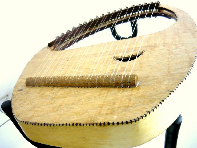 Mais um dia na Luthieria com Rogério Temporini: Construção de Lira de ...