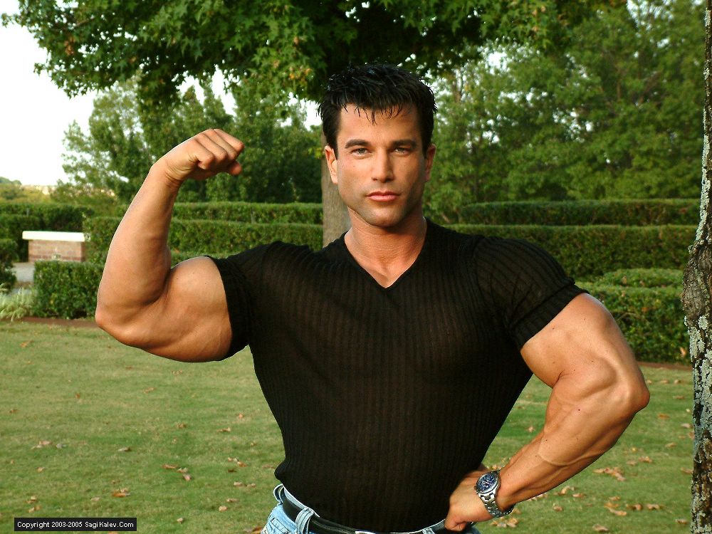 Sexy Muscle Bodies: Sagi Kalev