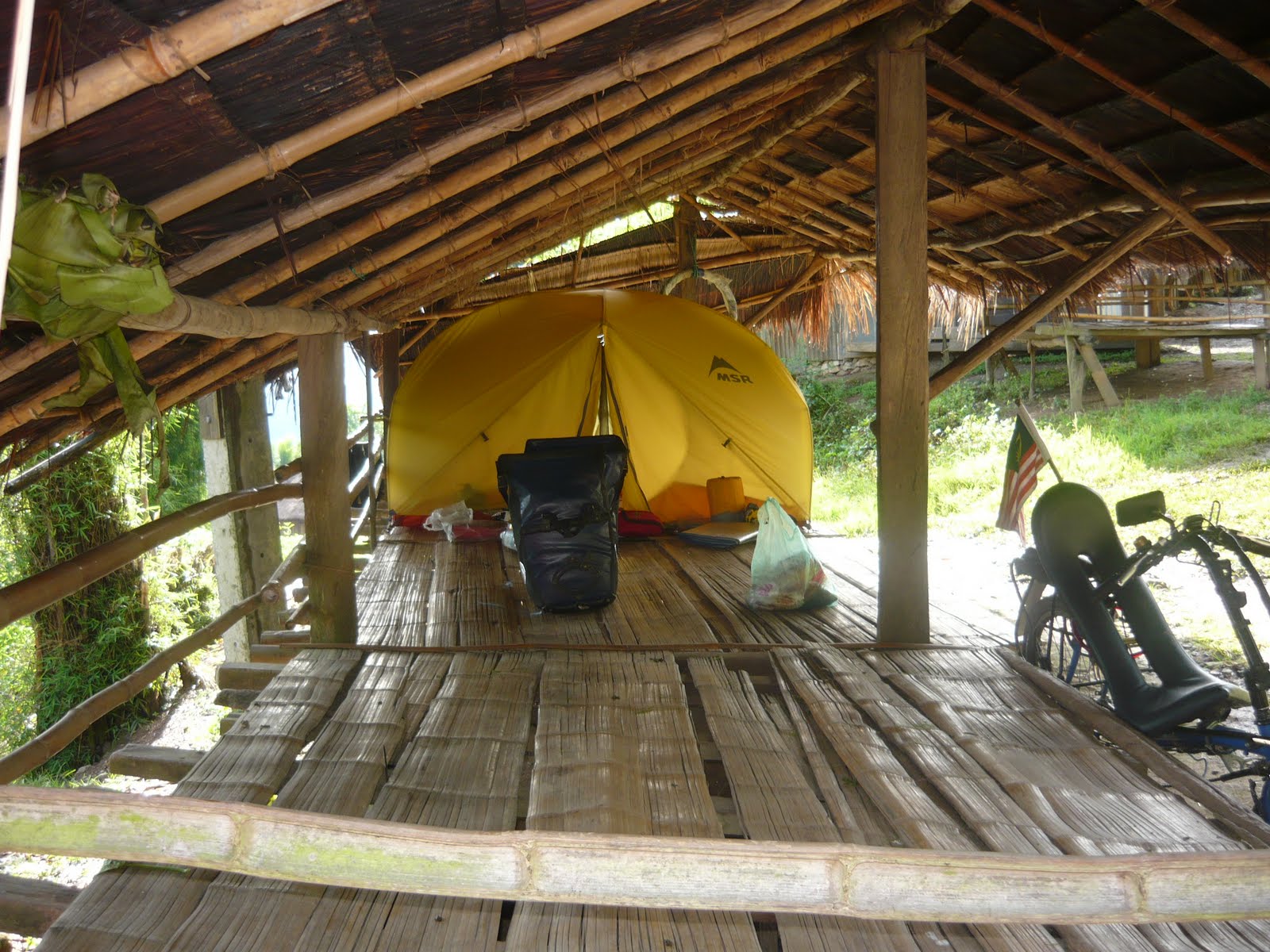 Bentonhimalaya - Roof of the World: Day 56 Sun 22/08 - Bamboo Hut Camp ...