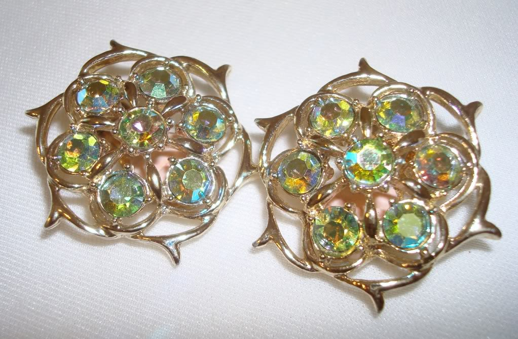 My Vintage Treasures: Vintage SARAH COVENTRY Jewelry