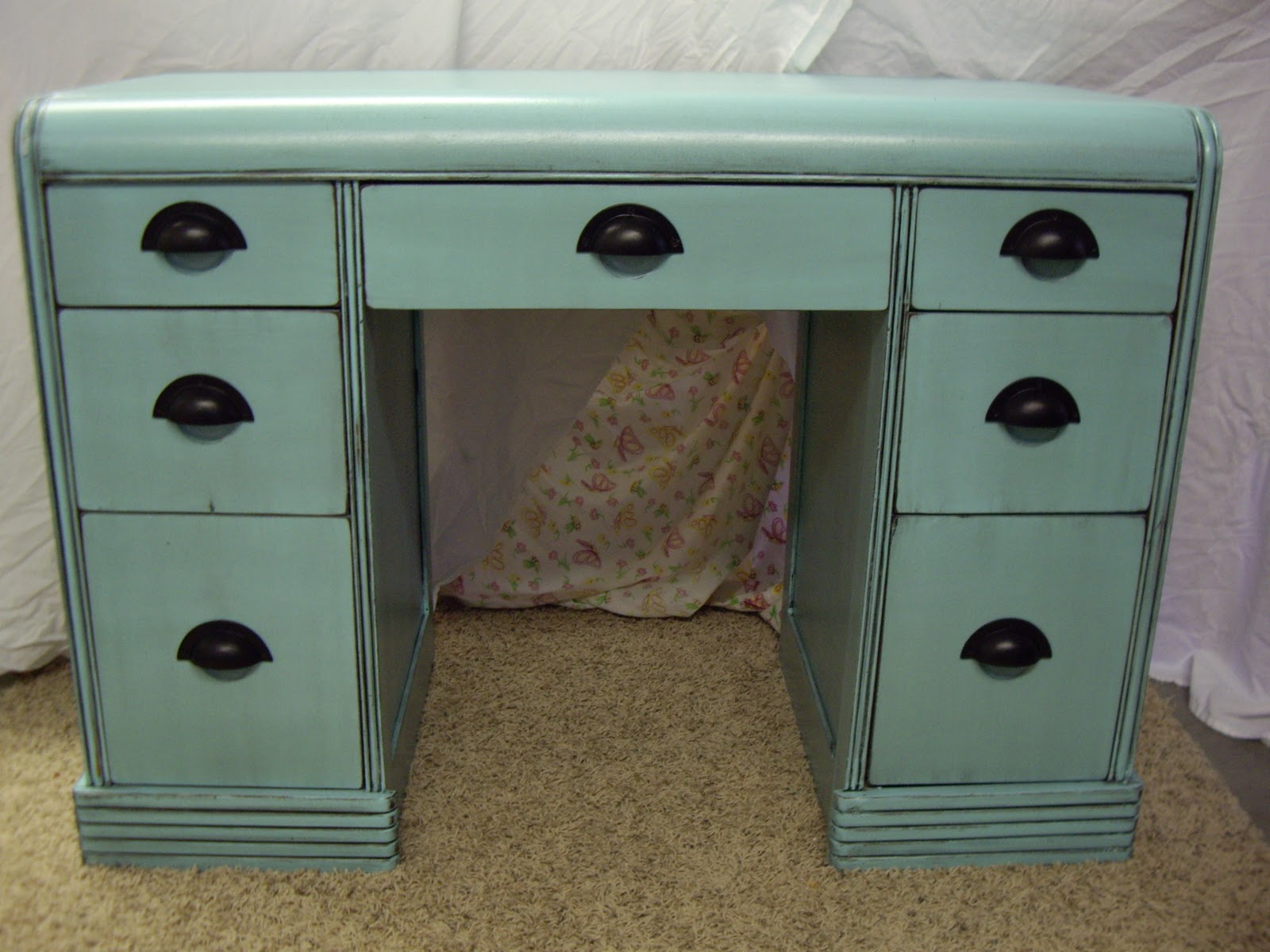 A Brush of Whimsy: Waterfall Desk