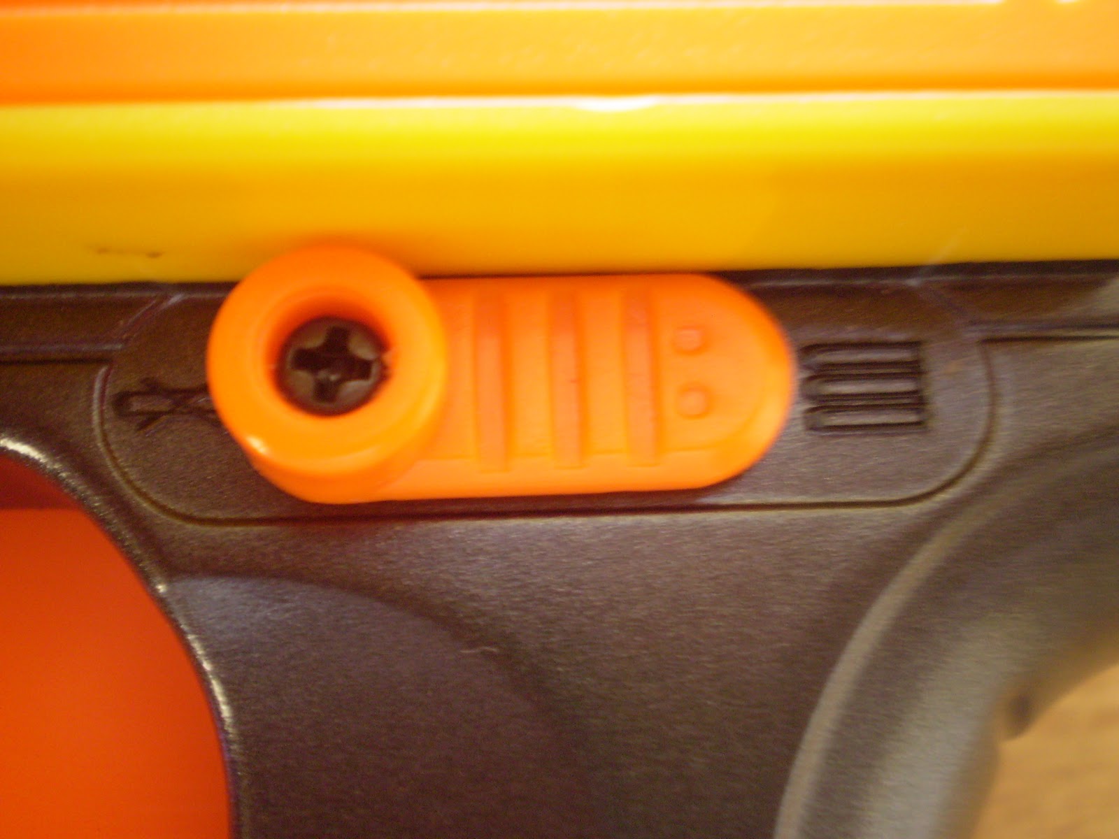 Nerfing Down Under: Nerf N-Strike Barricade RV-10- Review