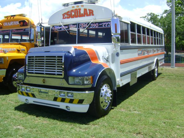 ANDANDO EN BUS: ¡¡COMO SE CUIDAN LOS BUSES EN PUERTO RICO!!