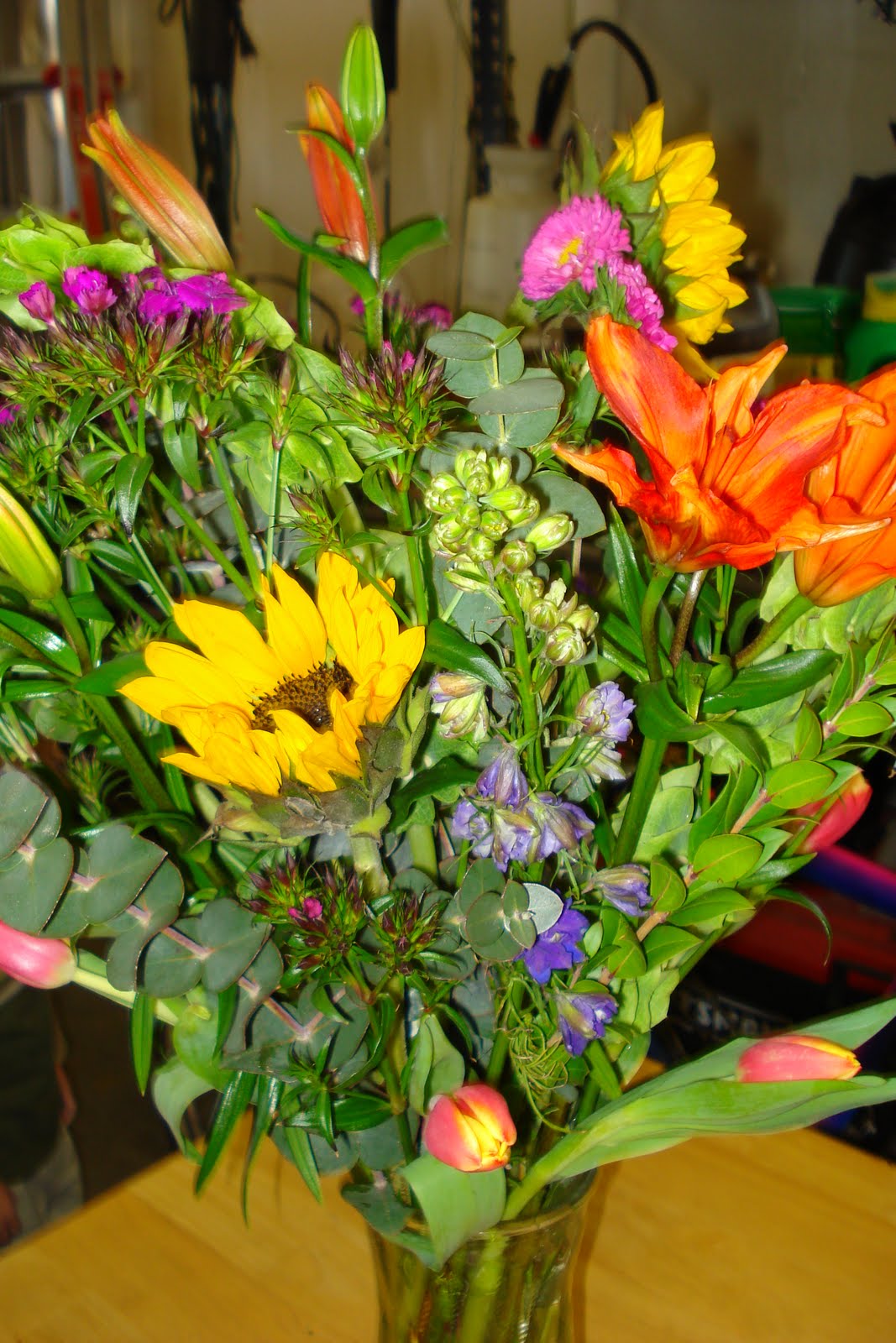 Emmie's Hidden Floral: Cheerful Flowers!!