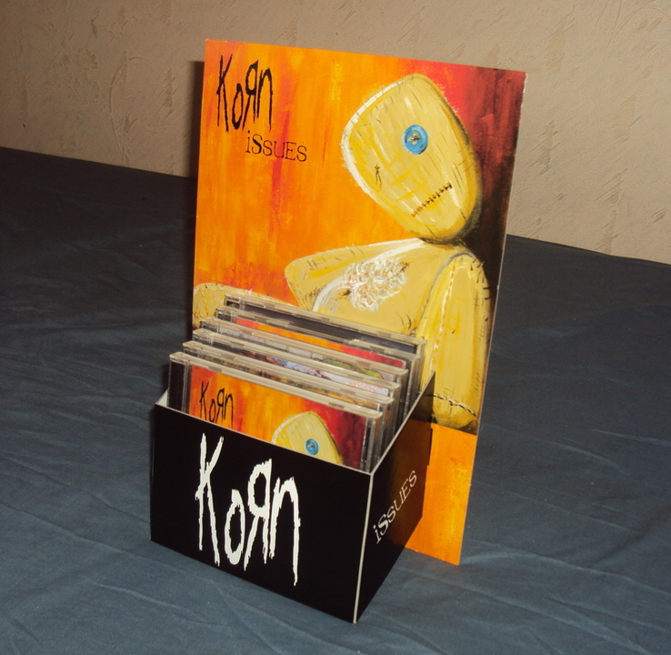 MaDoTTeR's Korn Collection: Issues promo CD stand
