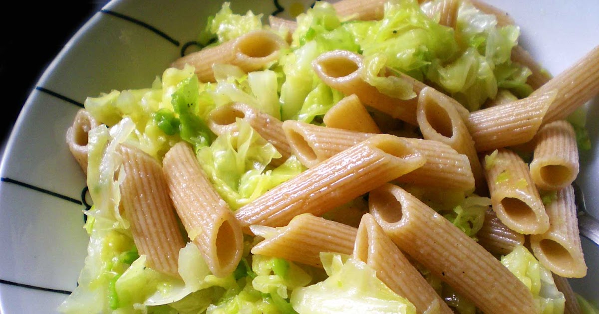 La Gatta In Cucina: Pasta integrale con verza saltata