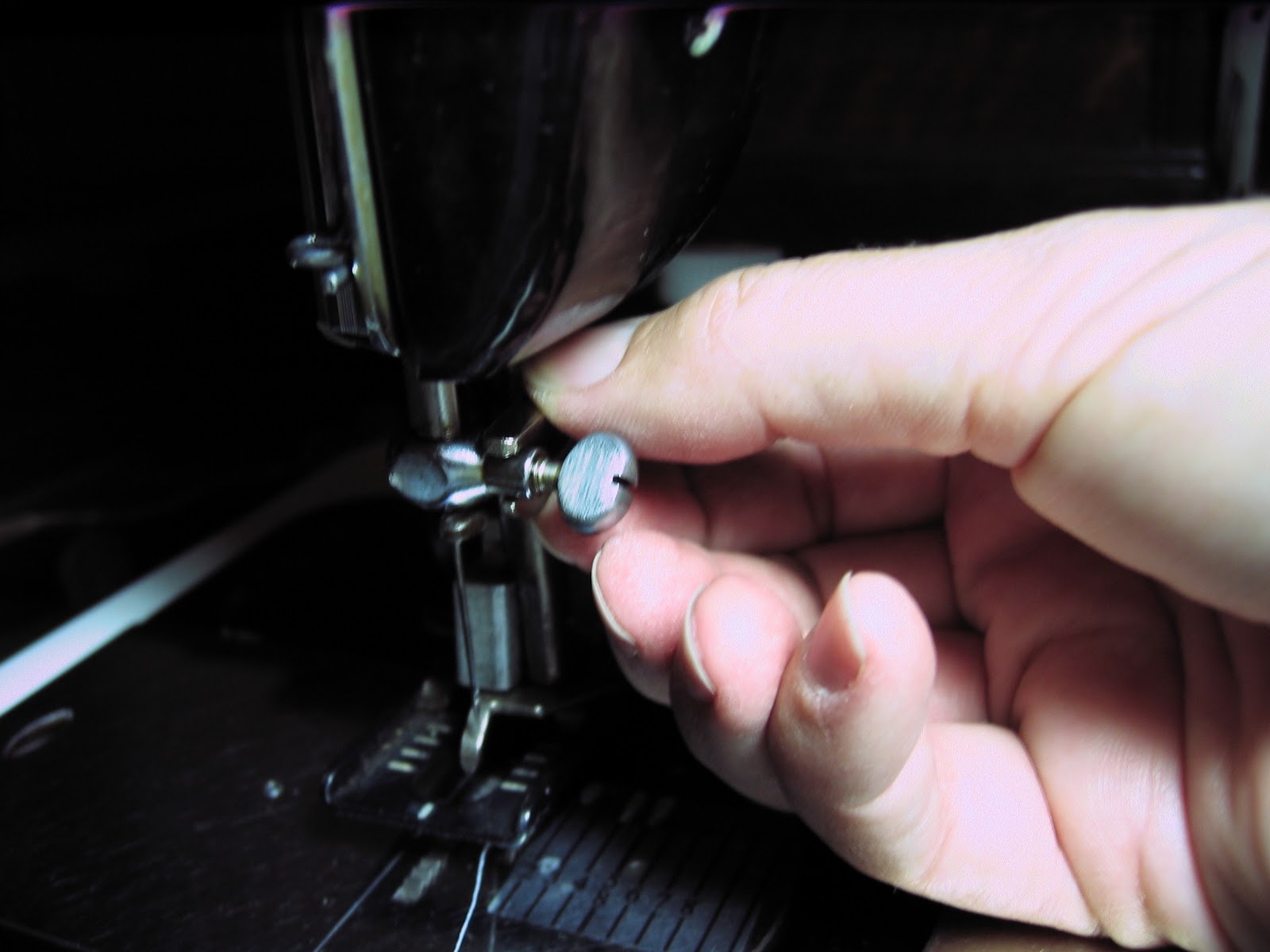 Sew Old - Sew New: An Old Fashioned Good Idea, The Buttonholer