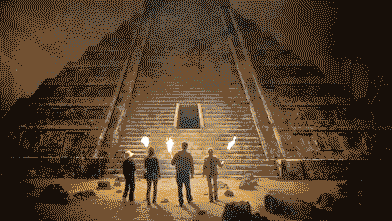 Movie Trailer in an Animated GIF - Giant BalloonsGiant Balloons