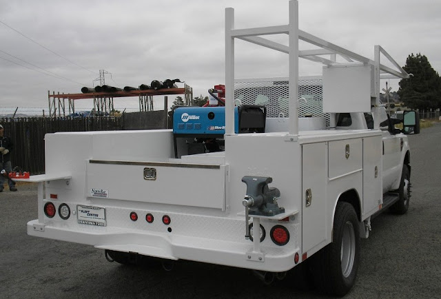 Welder’s Low-Pro 9′ Dually Service Body w/Closed Top Lids | Harbor ...