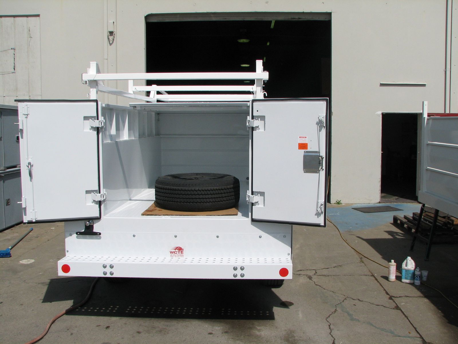 Commercial Truck Success Blog: Reading Aluminum Service Body with ...