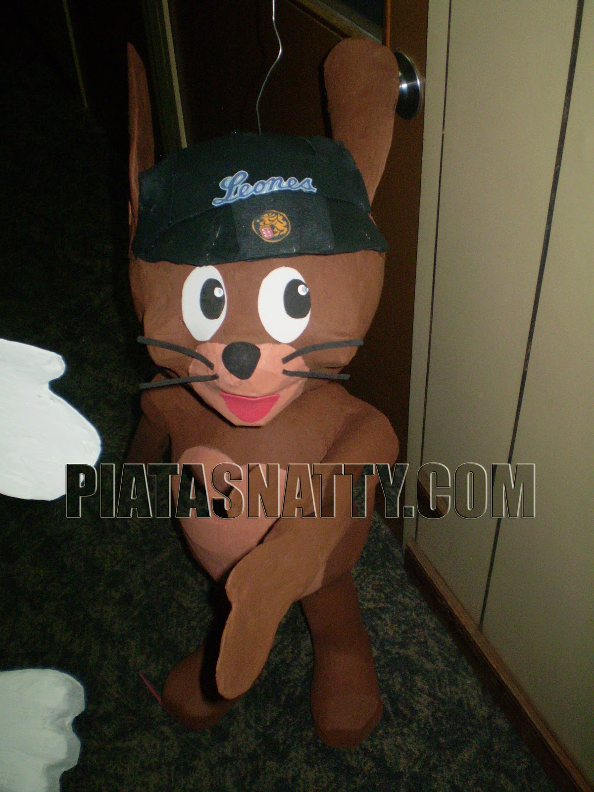 PIÑATAS NATTY @pinatas_eventos.natty: PIÑATA DE TOM Y JERRY