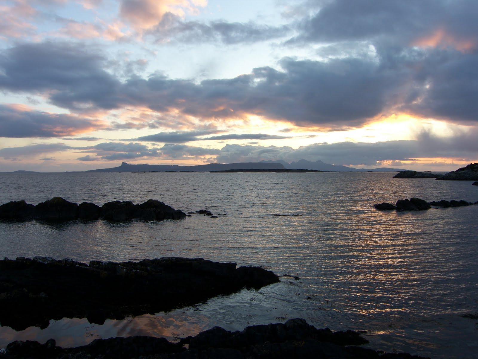 Cottages Scotland: West Coast of Scotland Sunset 2nd May 2010
