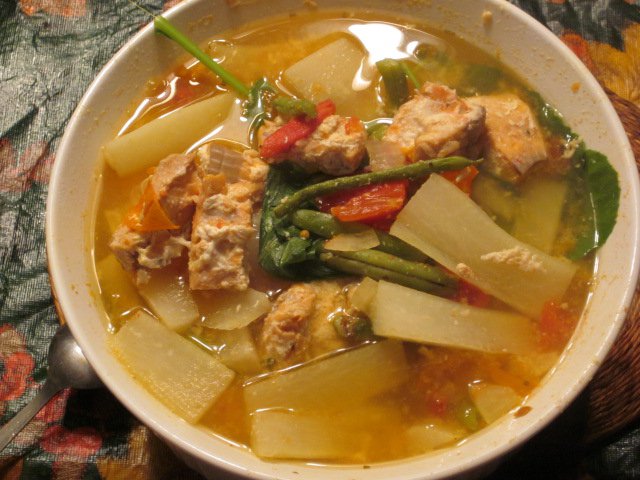 Cheap, healthy and delicious eats: Tinolang Salmon (Filipino Salmon Soup)