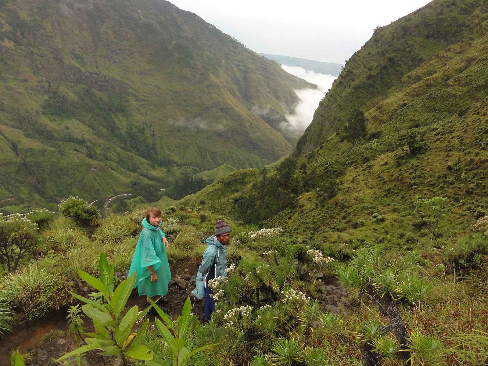 Rinjani trek on Lombok Island | Magu Bee at World's End