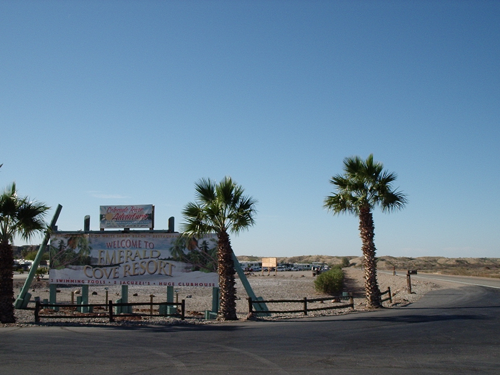 Roadrunner's Travels: Emerald Cove RV Resort