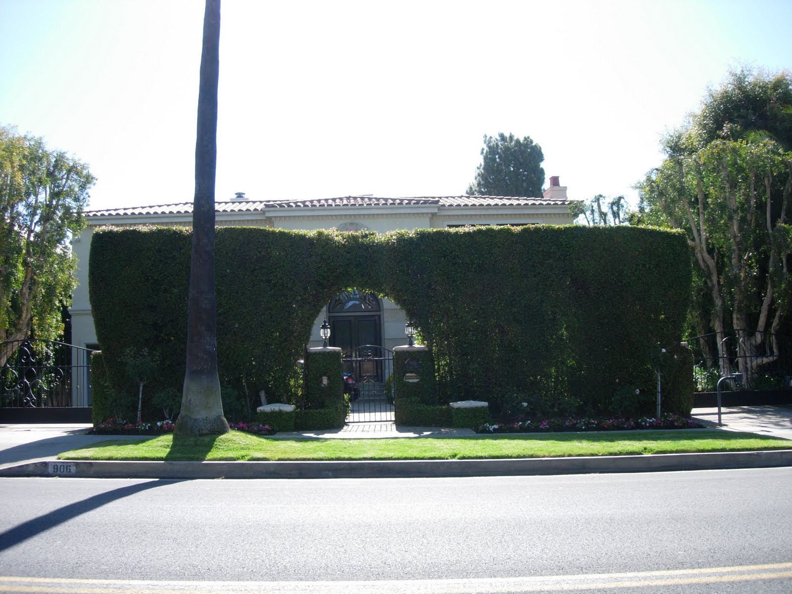 Dear Old Hollywood: Early Homes of Bette Davis