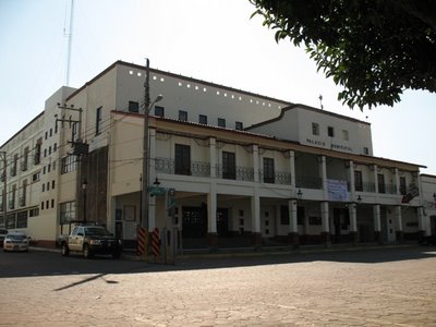 Secundaria Abel Salazar en Lerma evacuada por amenaza de bomba - Toluca ...