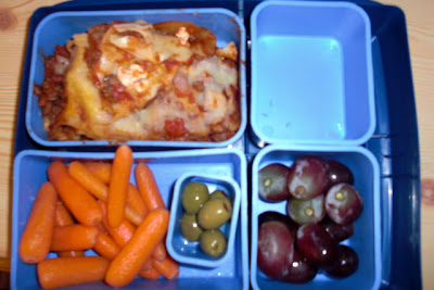 What's For School Lunch?: Norway School Lunch - Lasagna and Baby Carrots