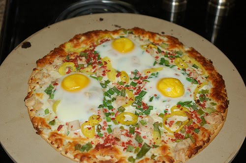 12 Strange Pizzas ~ Now That's Nifty