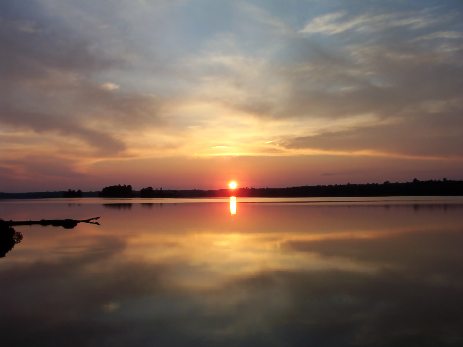 Ubuntu Corner: Ubuntu Wallpapers Collection