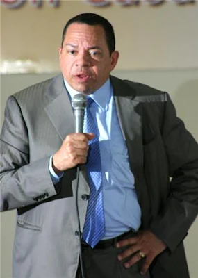 EMBAJADOR))Héctor Galván y su libro "El Rostro de la Esperanza ...