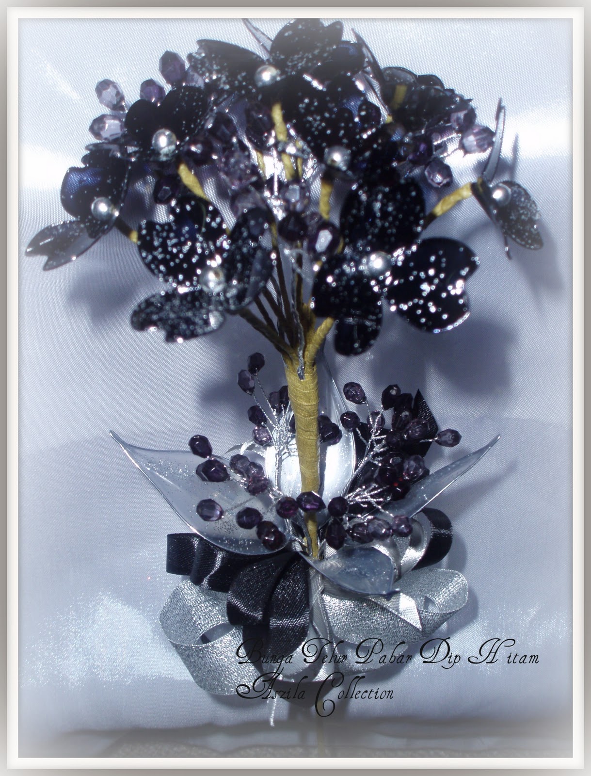 Gerbang Perkahwinan Aszila: Bunga Telur Dip Hitam Silver