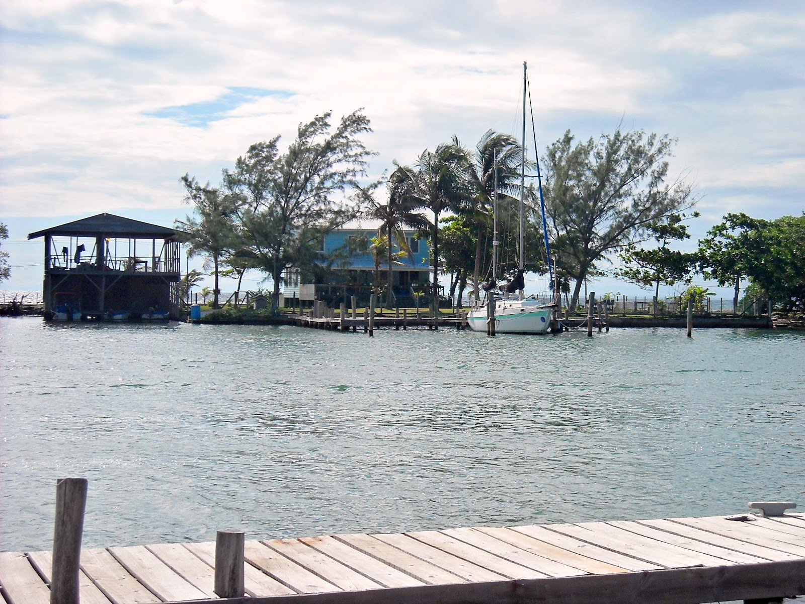 Nancy's Adventures in Roatan: Port Royal in Roatan and the Pigeon Keys