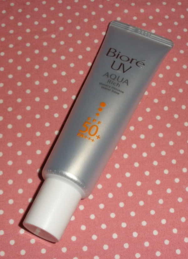 Lotus Palace: Kao Bioré Aqua Rich Watery Mousse Water Base SPF 50+ PA+++