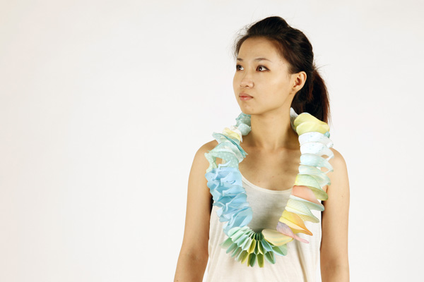 Yu-Ping Lin Textile Jewellery 雨曦織品珠寶: September 2010