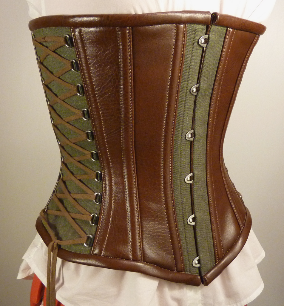 Lilly's Workshop: New fantasy underbust corset design