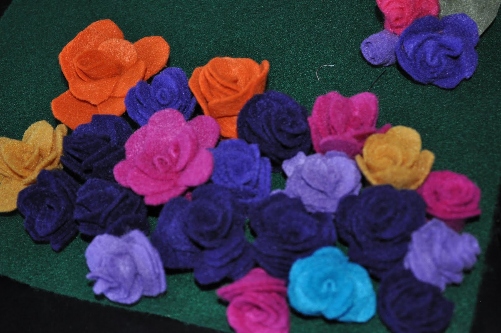 ARTSY LiFE : Felt Flowers