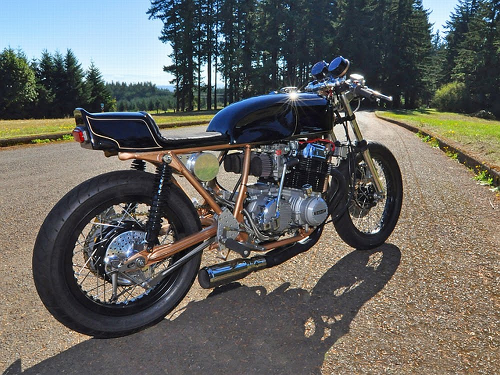 Cling on for dear life !!!: Phil's CB750 Café Racer
