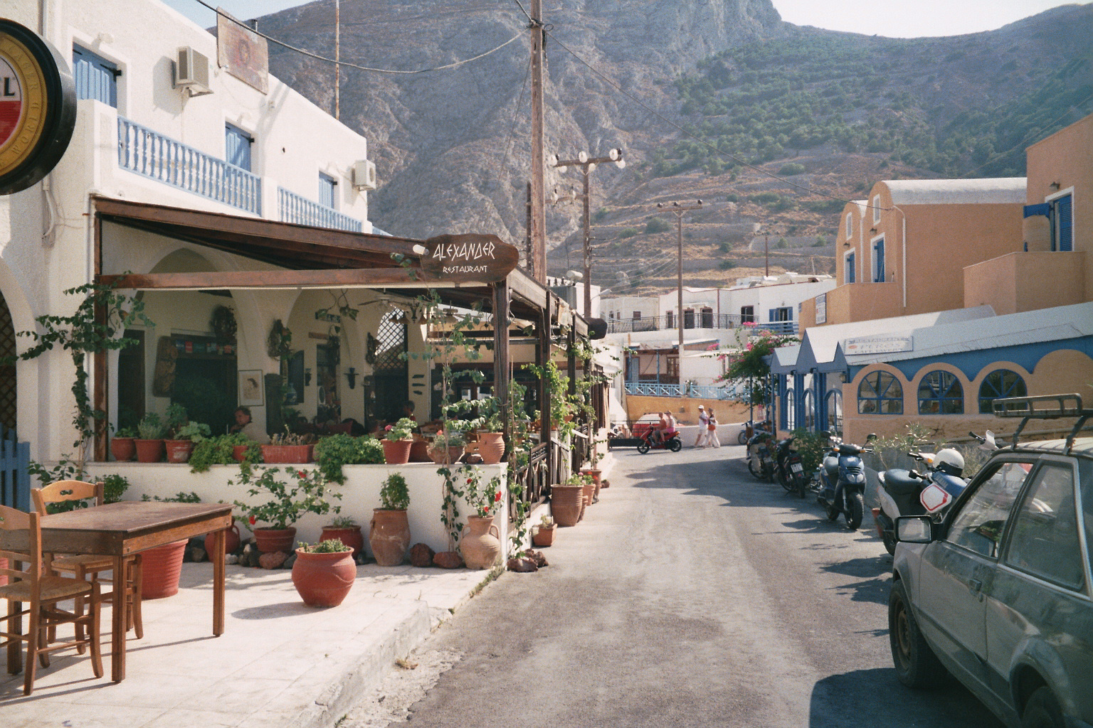 johnsunseaandskytravel: Kamari - Santorini Travel Guide