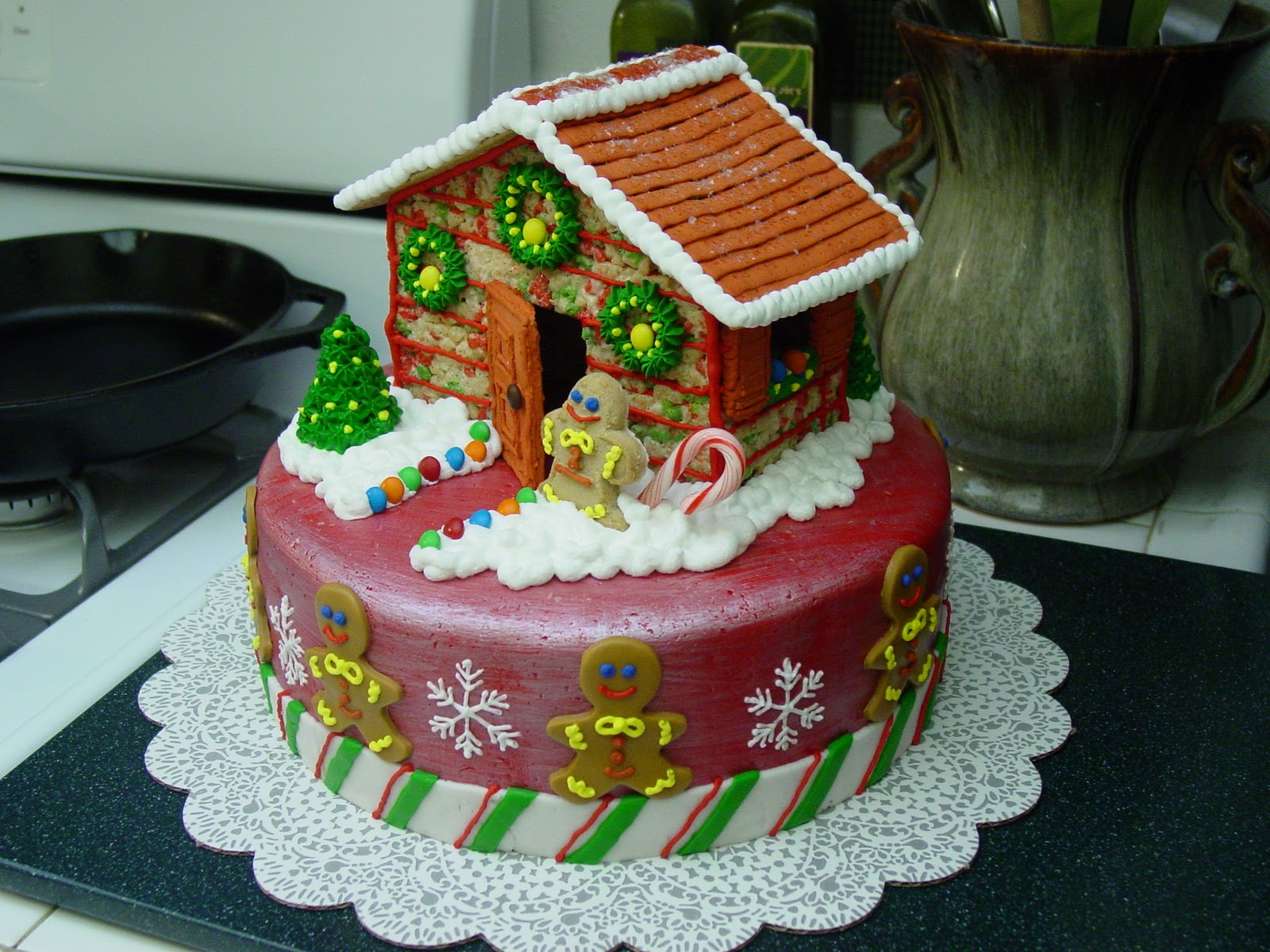 Slice o’ Heaven: Christmastime Gingerbread House Cake