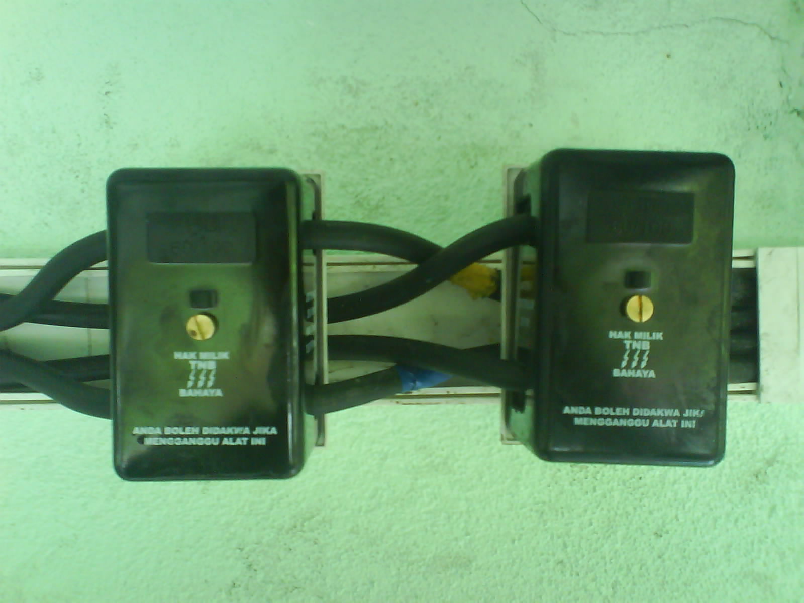 Sebelas: IPC (INSULATED PIERCING CONNECTOR)