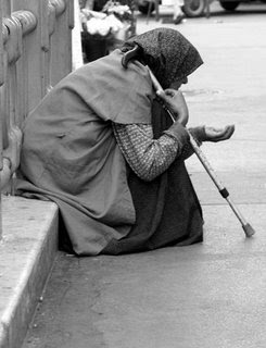 ¿Y tu que sabes?: ¿Dar limosna es una obra de caridad?